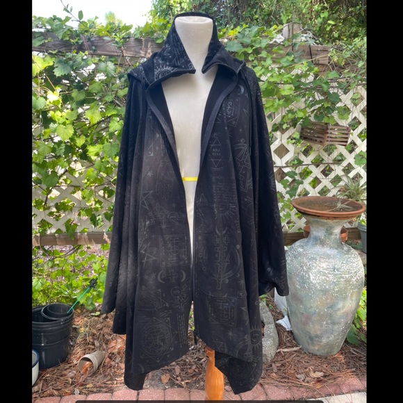 Killstar | Jackets & Coats | Killstar Unholy Sabbath Hooded Cape Nwt ...